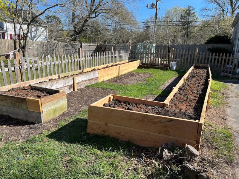 Beginners Guide to Square Foot Gardening - The Cape Coop
